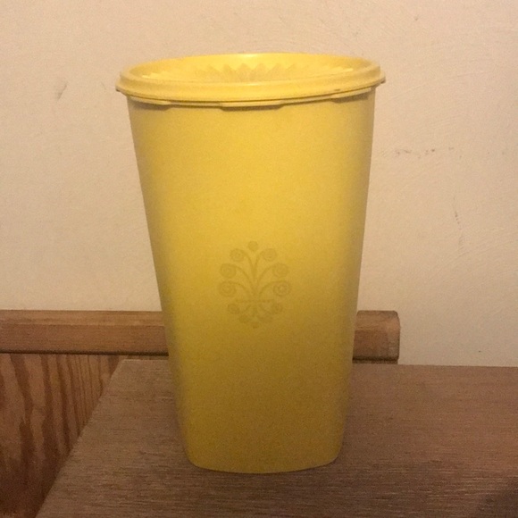 Tupperware | Kitchen | Vintage Yellow 2225 Tall Tupperware Container ...